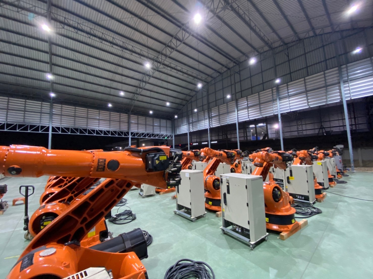 Project 131 Robots - บริษัท เฮอร์รเลส (ประเทศไทย)